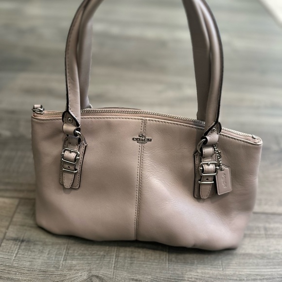 Coach | Bags | Coach Beige Leather Tote Like New | Poshmark